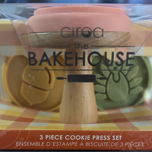 Ciroa | Other | Ciroa The Bakehouse | Poshmark